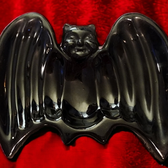 Dining | Bat Dish | Poshmark